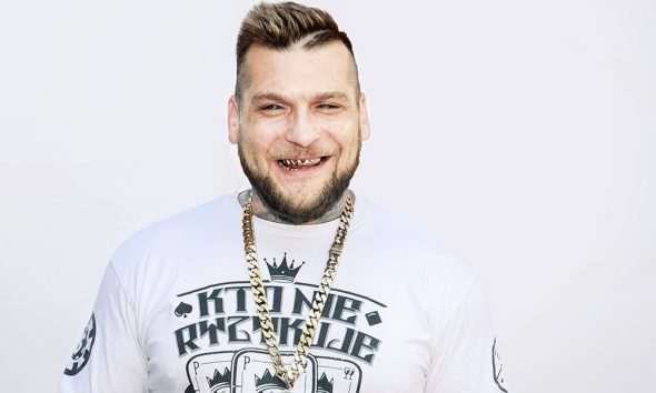 Popek znowu dokonał skaryfikacji twarzy