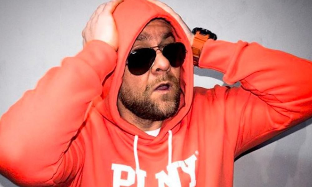 Tede dissuje samego siebie? Jego były współpracownik atakuje