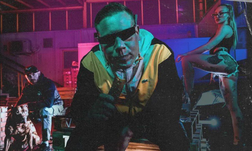 Diho: "Menelom rozdaję po stówie"