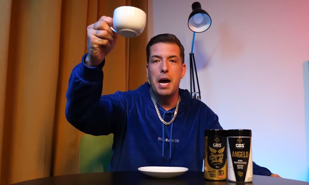 Sentino w reklamie kawy GBS