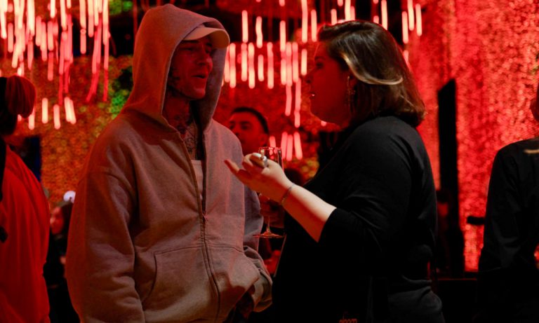 Okekel dostrzeżony i wybrany przez Apple Music