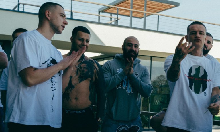 Quebonafide ujawnił merch, który przygotował na ostatnią trasę