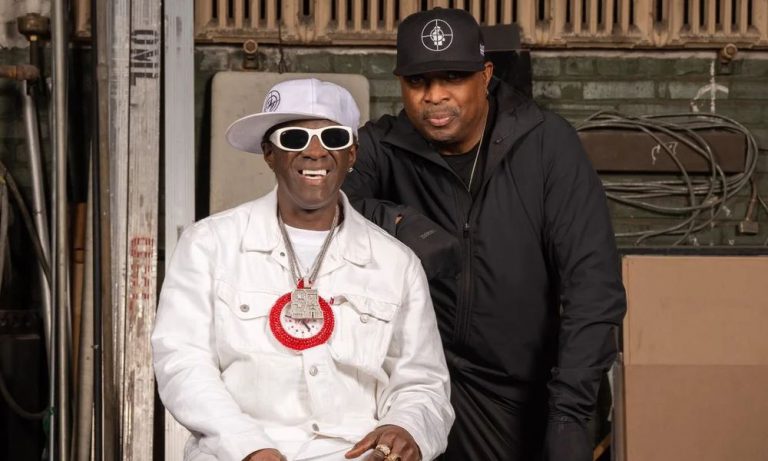 Quebonafide ujawnił merch, który przygotował na ostatnią trasę