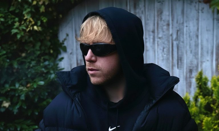 ReTo odpowiada krytykom i hejterom jak raper z krwi i kości